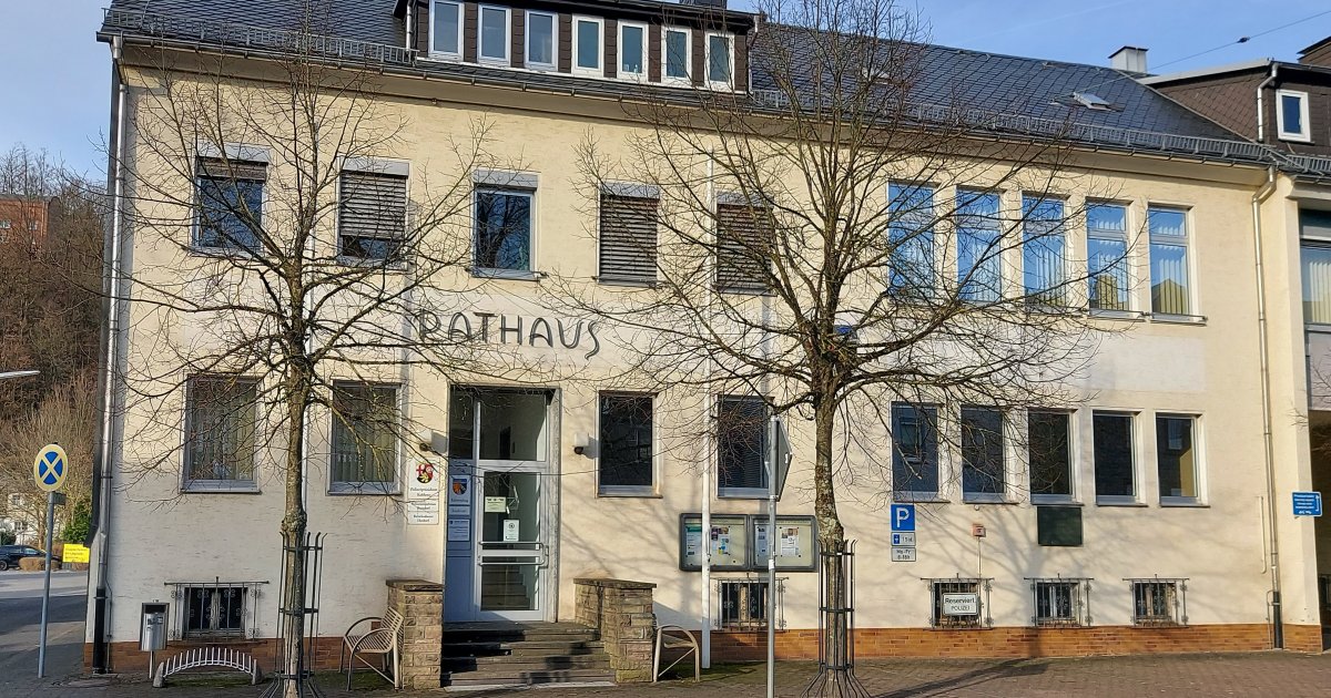 Eingeschränkte Öffnungszeiten an den Karnevalstagen im Rathaus Herdorf ... Eingeschränkte Öffnungszeiten an den Karnevalstagen im Rathaus Herdorf ...